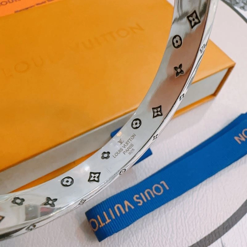 High accuracy Louis Vuitton Bracelets