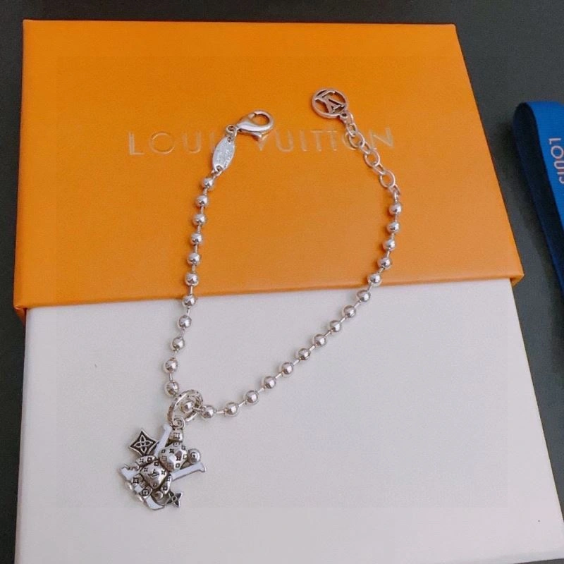Low-cost Louis Vuitton Bracelets