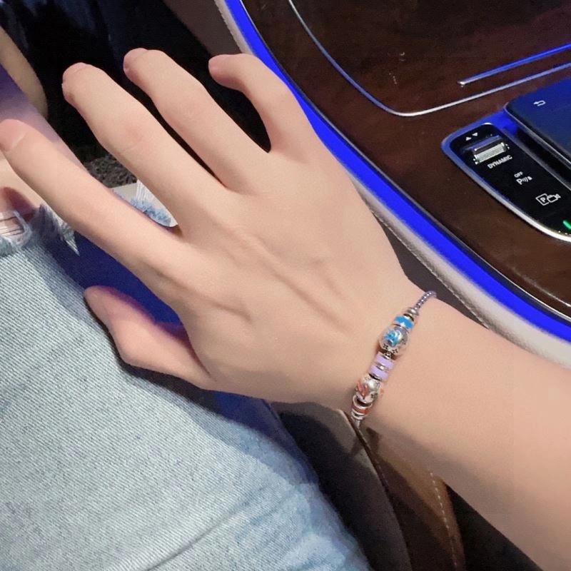 Inexpensive Louis Vuitton Bracelets