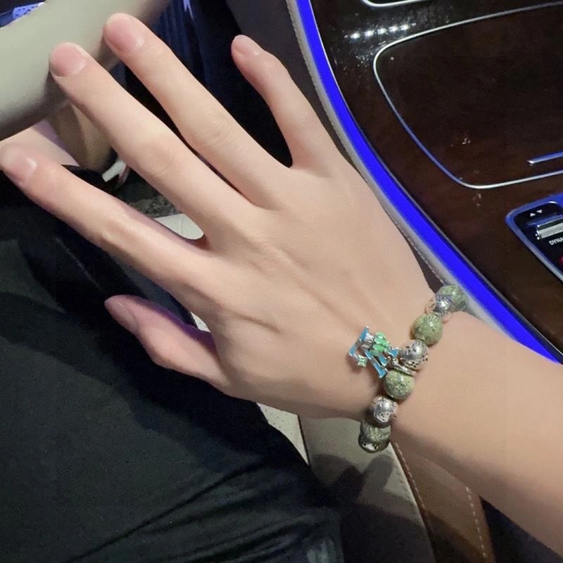 Accurate model Louis Vuitton Bracelets