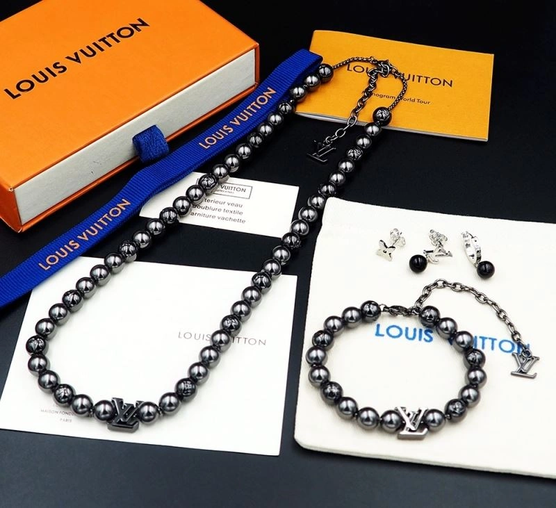 Inexpensive Louis Vuitton Bracelets