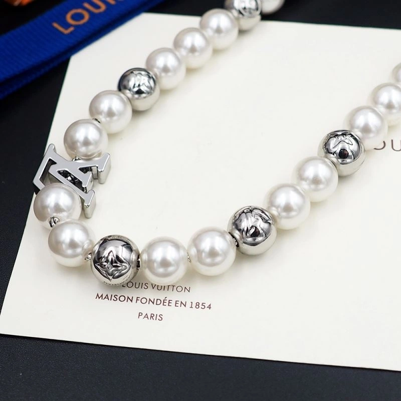 Low-cost Louis Vuitton Bracelets