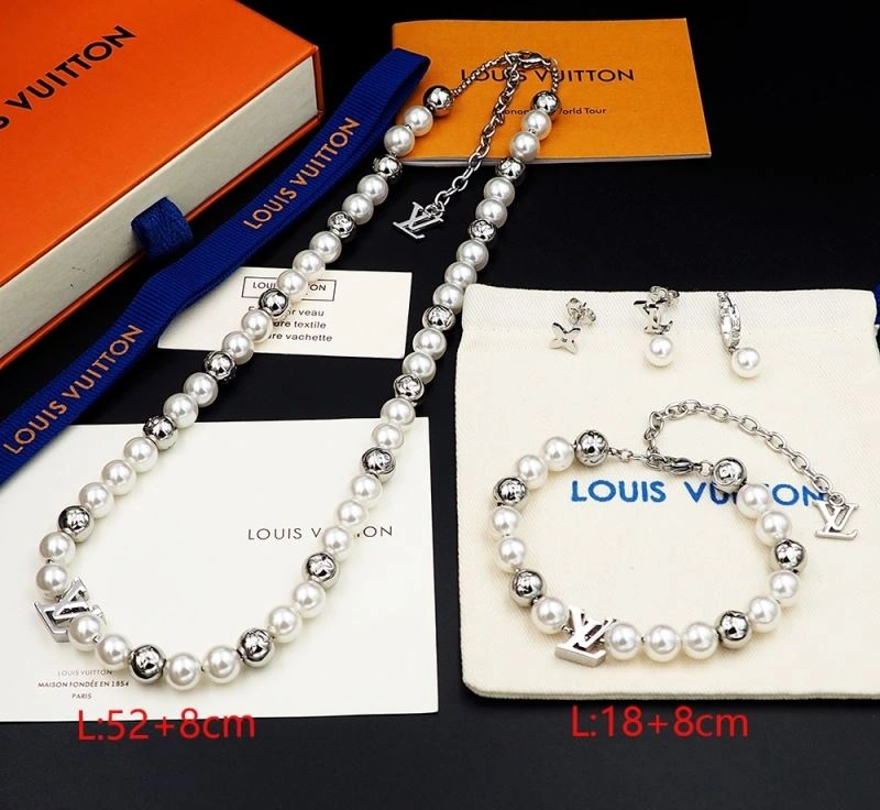 Low-cost Louis Vuitton Bracelets