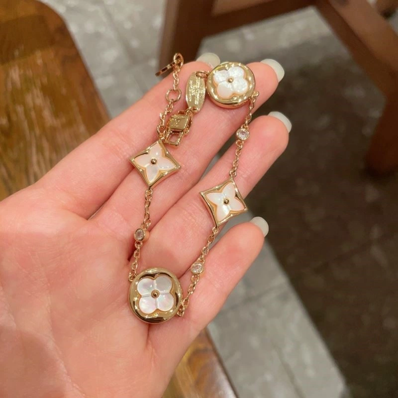 Exact replica Louis Vuitton Bracelets