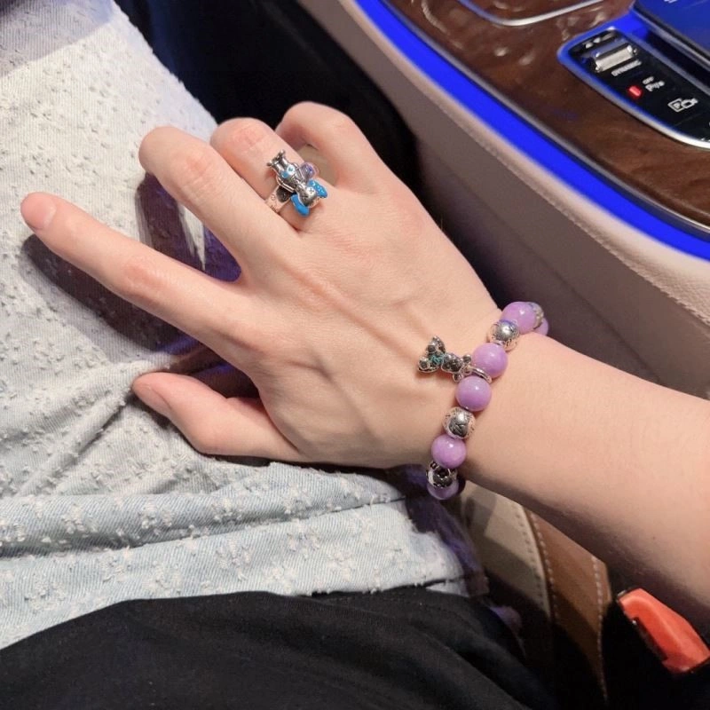 Low-cost Louis Vuitton Bracelets