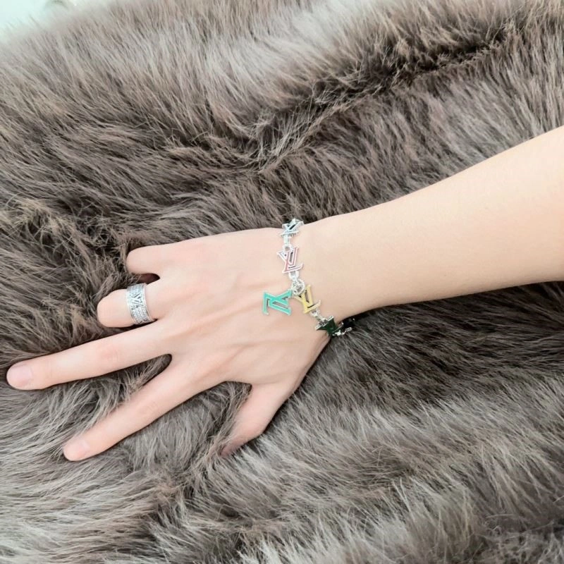 Top match Louis Vuitton Bracelets
