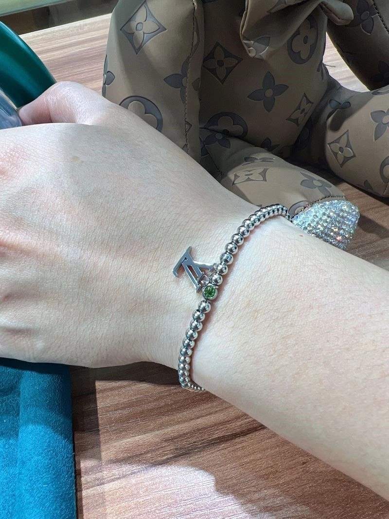 Low-cost Louis Vuitton Bracelets