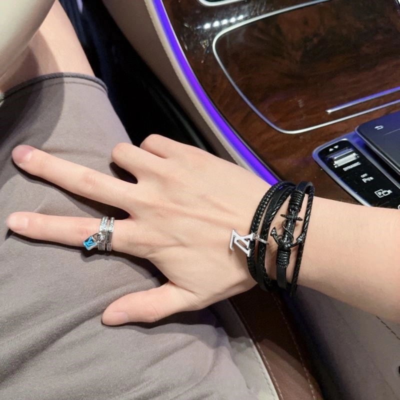 Precise copy Louis Vuitton Bracelets