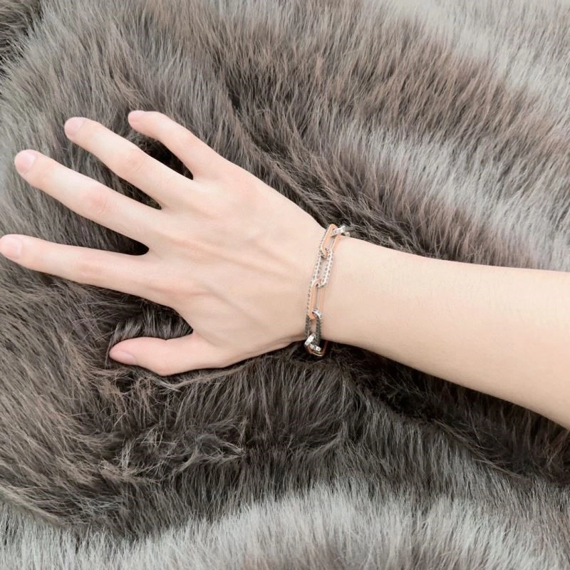High accuracy Louis Vuitton Bracelets