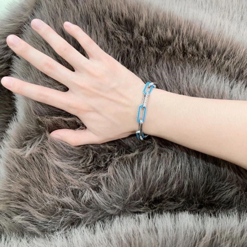 Accurate model Louis Vuitton Bracelets
