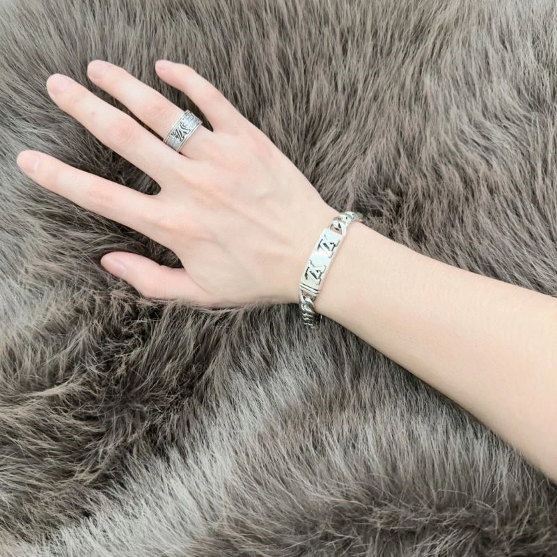 Mirror quality Louis Vuitton Bracelets