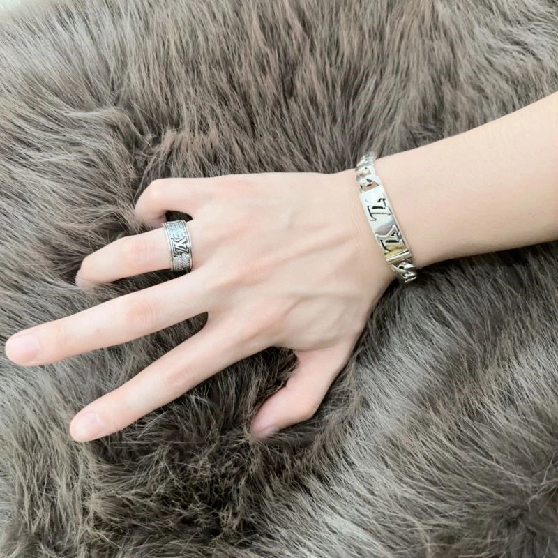 Mirror quality Louis Vuitton Bracelets