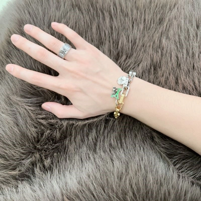 Accurate model Louis Vuitton Bracelets