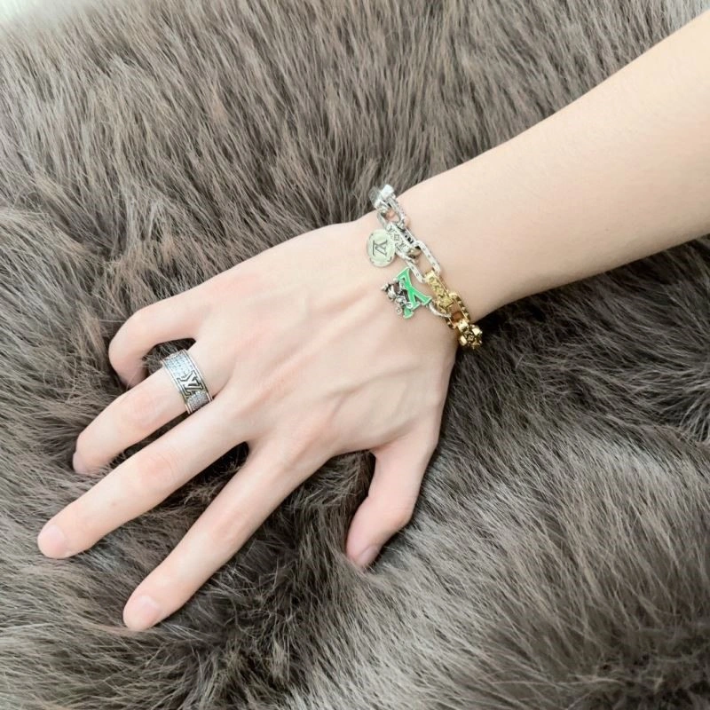 Accurate model Louis Vuitton Bracelets