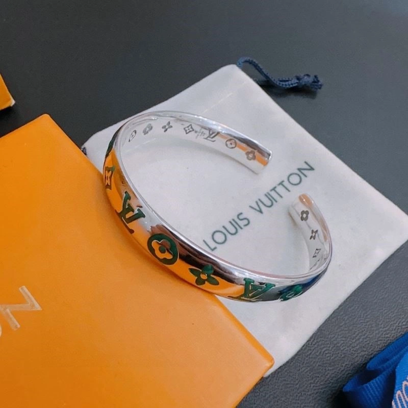 High accuracy Louis Vuitton Bracelets