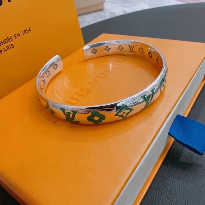 High accuracy Louis Vuitton Bracelets