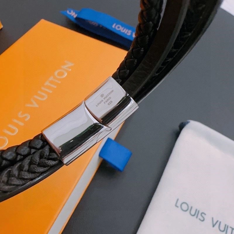 Accurate model Louis Vuitton Bracelets