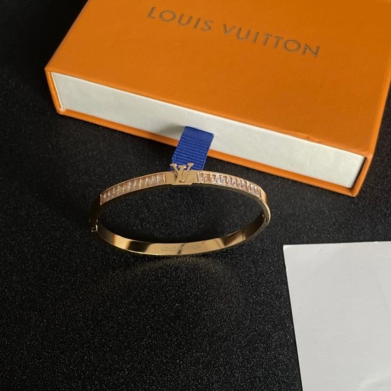 Precise copy Louis Vuitton Bracelets