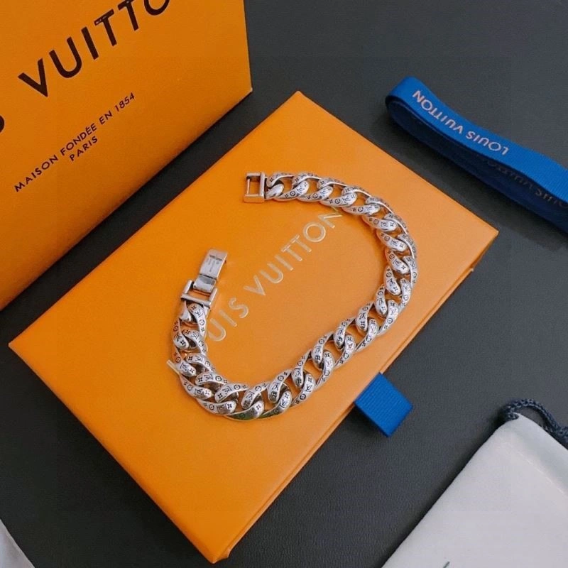 Top mirror Louis Vuitton Bracelets