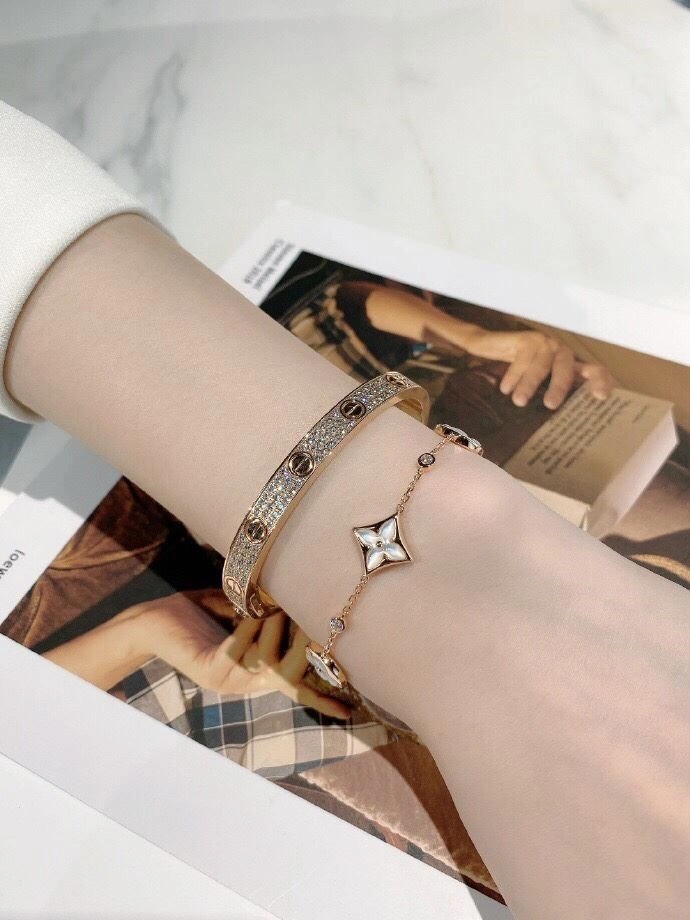 Top match Louis Vuitton Bracelets