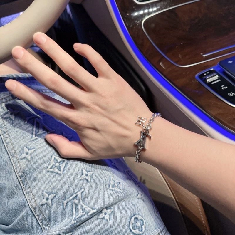 Cut-rate Louis Vuitton Bracelets