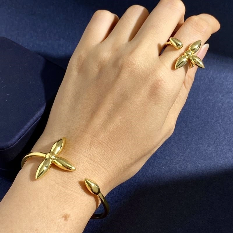 Top match Louis Vuitton Bracelets