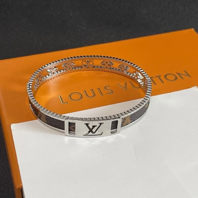 Low-cost Louis Vuitton Bracelets