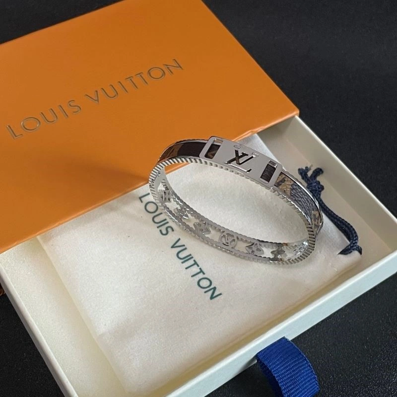 Low-cost Louis Vuitton Bracelets