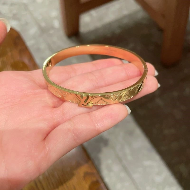 Exact replica Louis Vuitton Bracelets