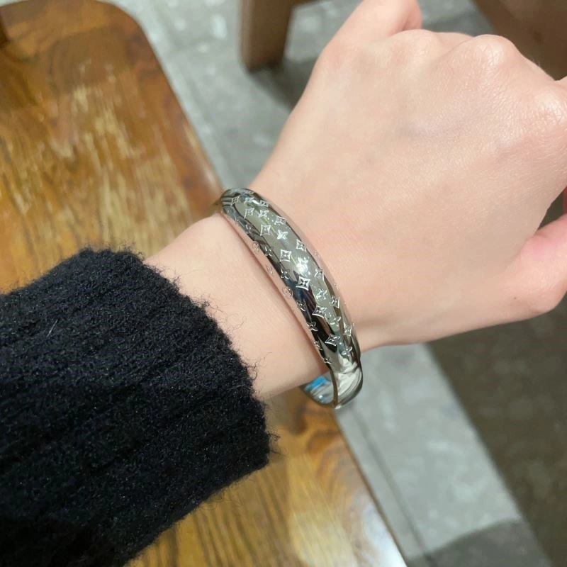 Official Louis Vuitton Bracelets