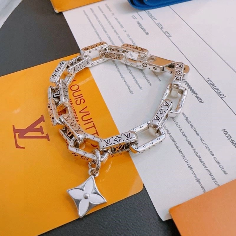 Low-cost Louis Vuitton Bracelets
