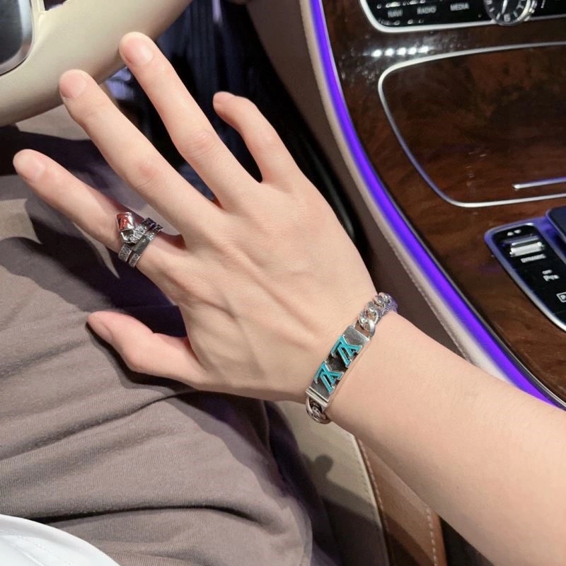 Top match Louis Vuitton Bracelets