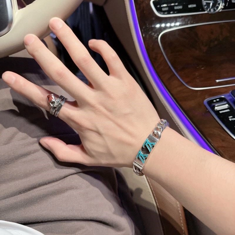 Top match Louis Vuitton Bracelets