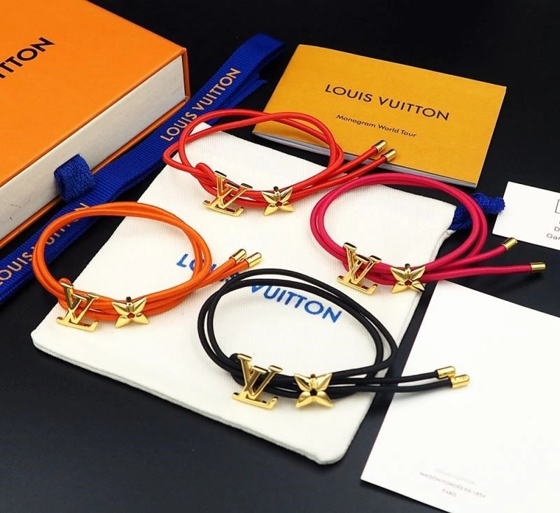 Top mirror Louis Vuitton Bracelets