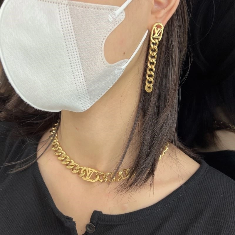 Precise copy Louis Vuitton Bracelets