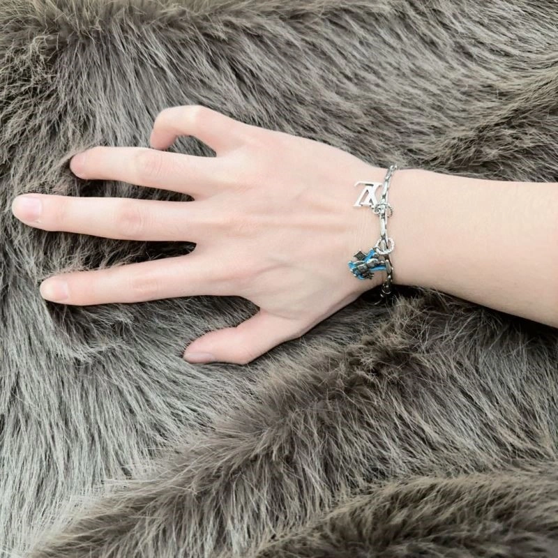 High accuracy Louis Vuitton Bracelets