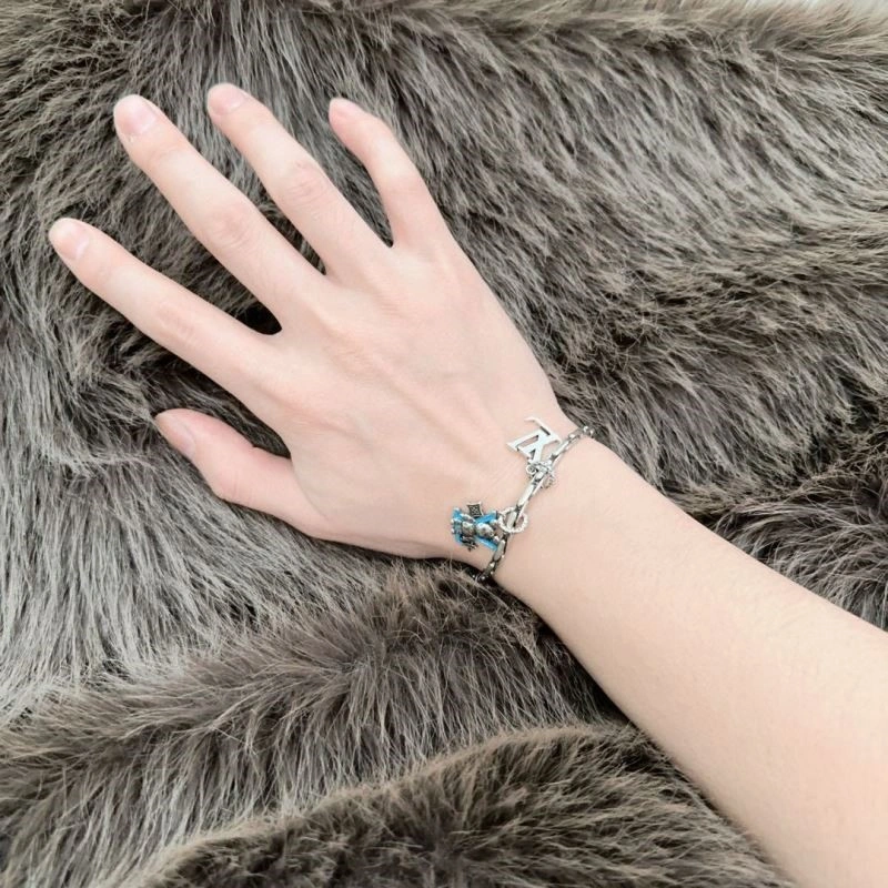 High accuracy Louis Vuitton Bracelets