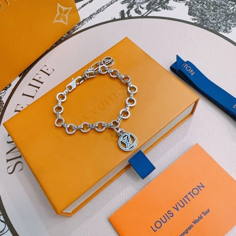 Top mirror Louis Vuitton Bracelets
