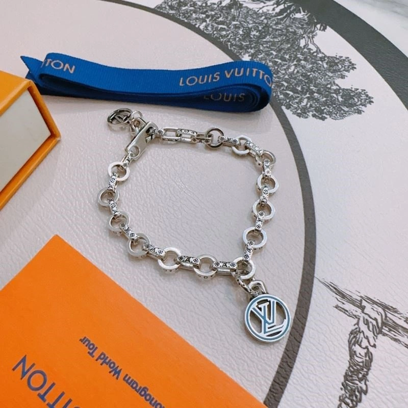 Top mirror Louis Vuitton Bracelets