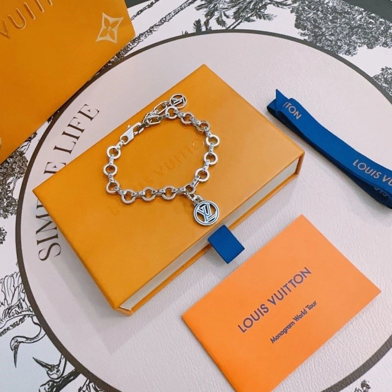 Top mirror Louis Vuitton Bracelets