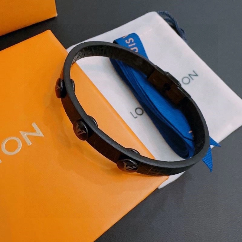 Low-cost Louis Vuitton Bracelets