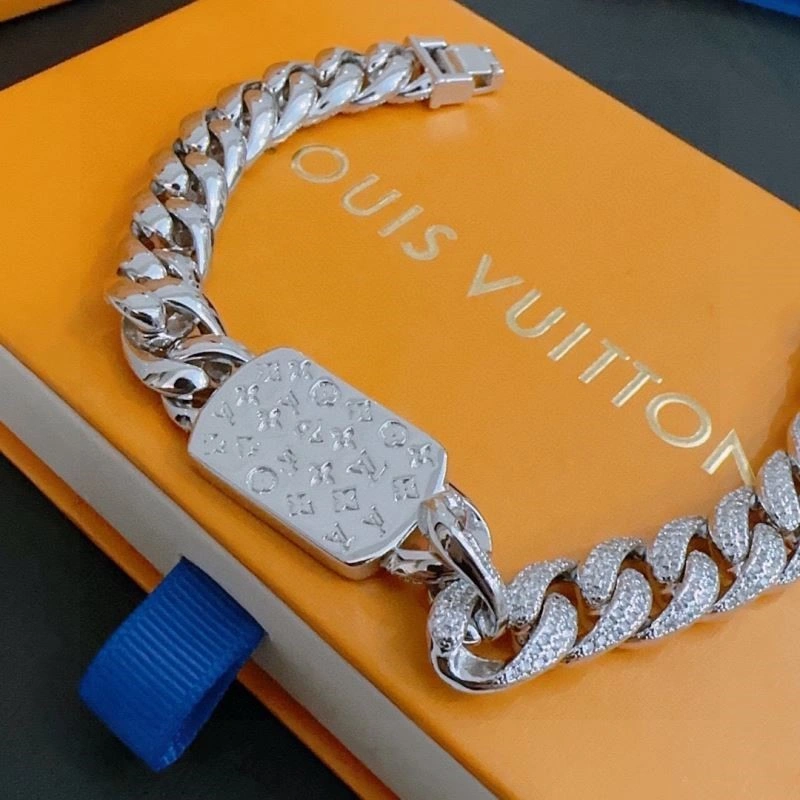 Top mirror Louis Vuitton Bracelets