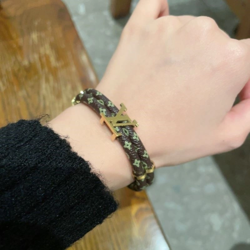 Accurate model Louis Vuitton Bracelets