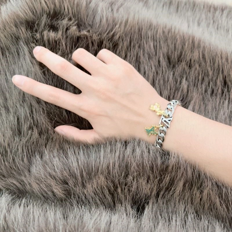Top mirror Louis Vuitton Bracelets