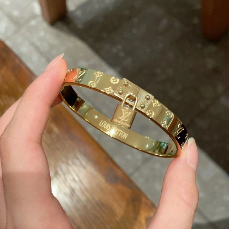 Inexpensive Louis Vuitton Bracelets
