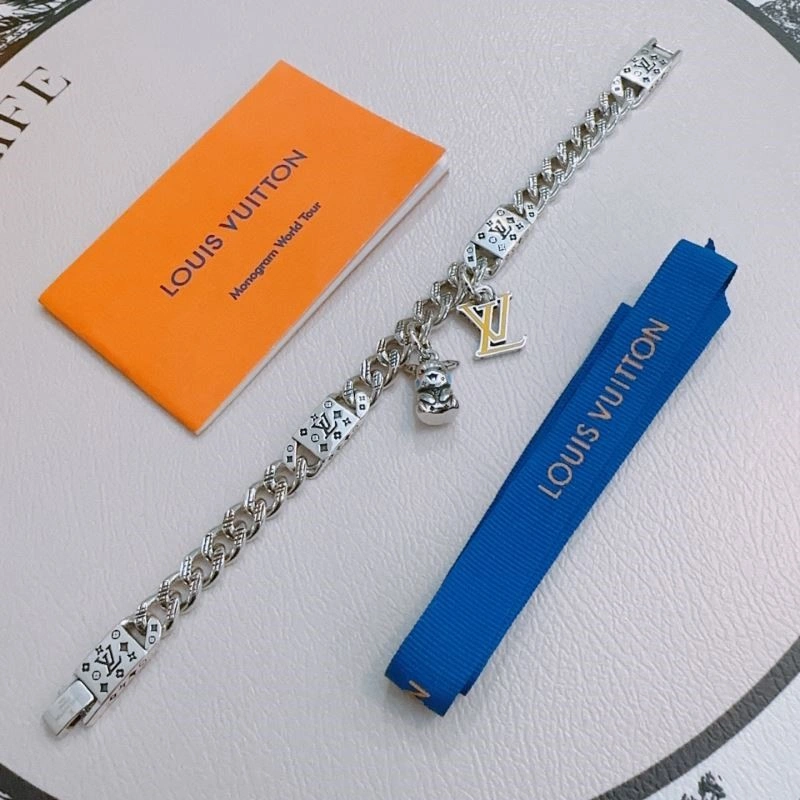 Top mirror Louis Vuitton Bracelets