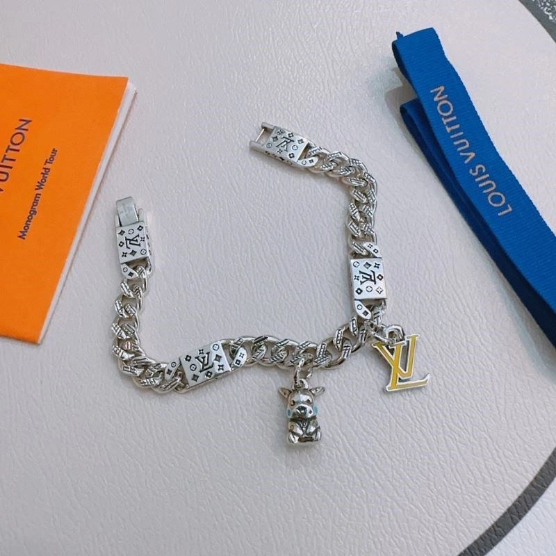 Top mirror Louis Vuitton Bracelets