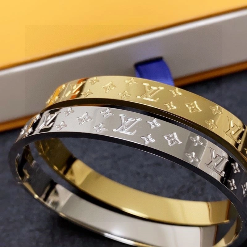 Top mirror Louis Vuitton Bracelets