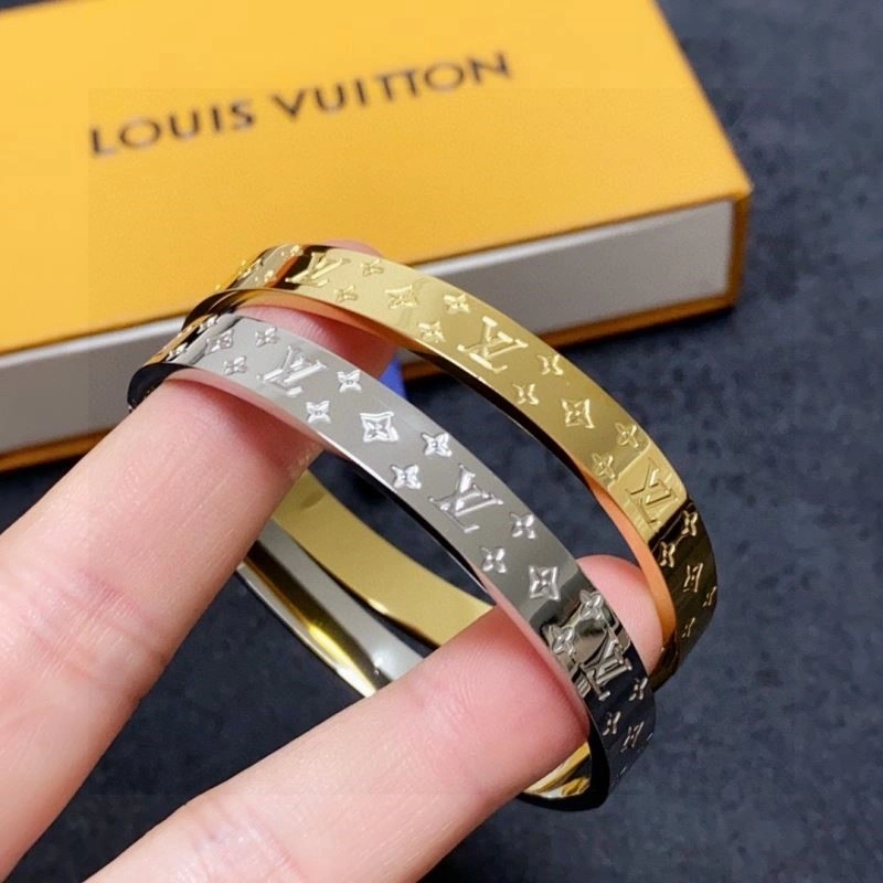 Top mirror Louis Vuitton Bracelets