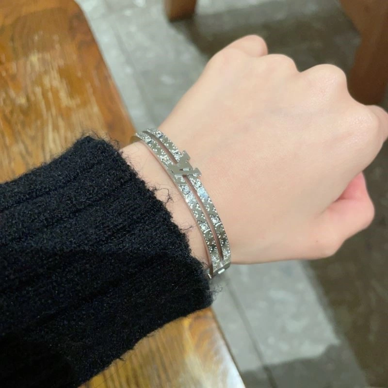 Mirror quality Louis Vuitton Bracelets